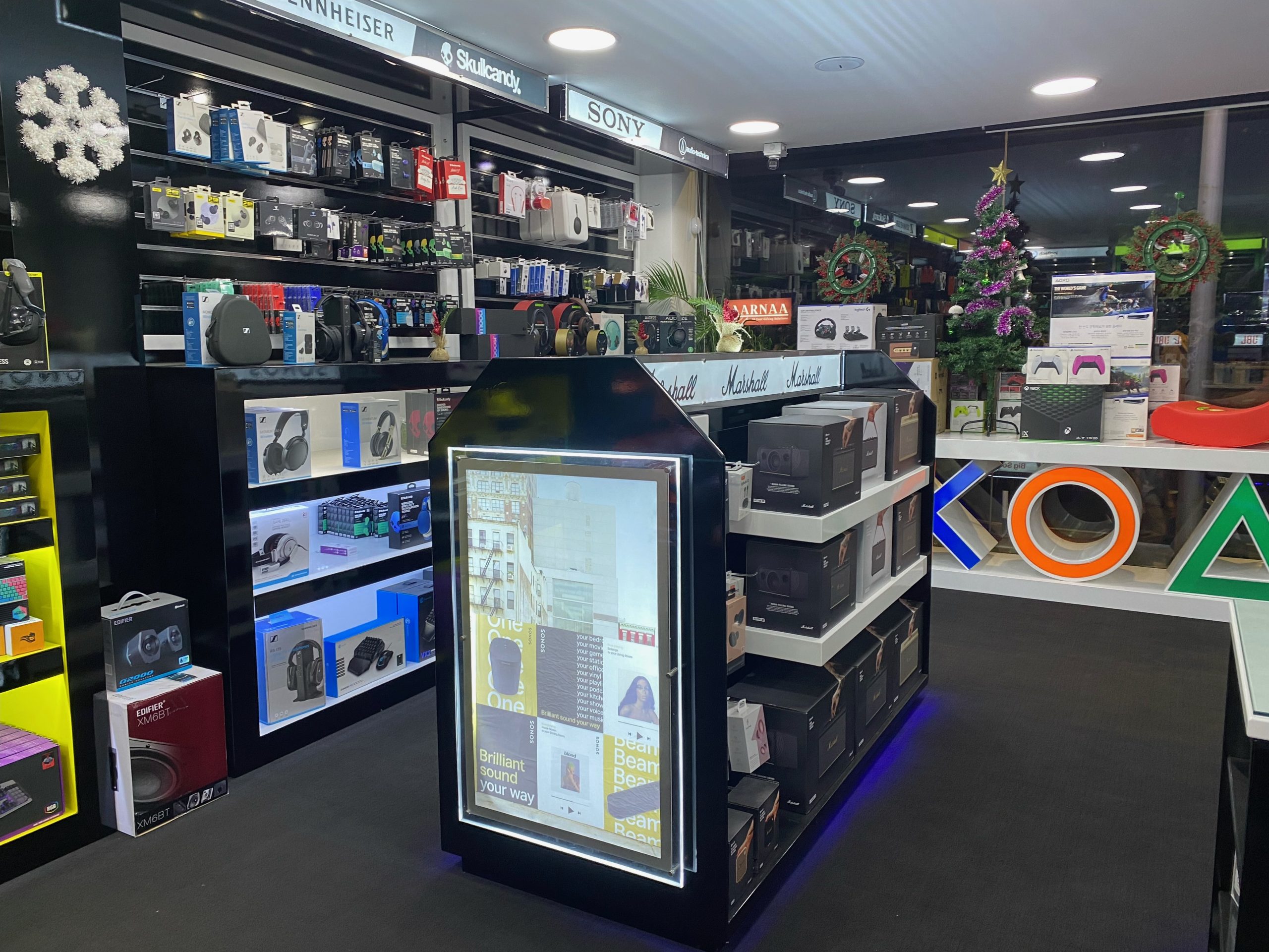 TECROOT - BAMBALAPITIYA Gaming Flagship Store - Leeban Interiors